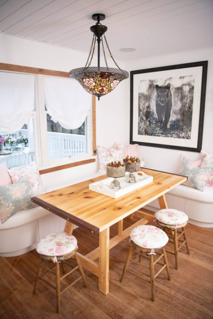 Pamela Anderson's Ladysmith Home Is a Whimsical, 'Funky Grandma' Dream ...